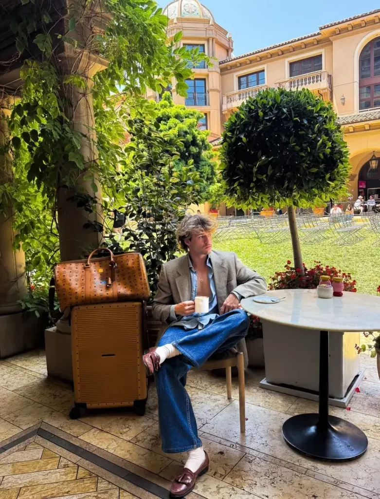 Vik White Age, Height, Girlfriend, Net Worth, Real Name, Bio, Wiki